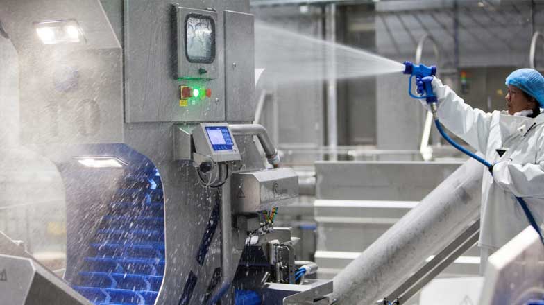 Cleaning and degreasing the electrical equipment - IPAX